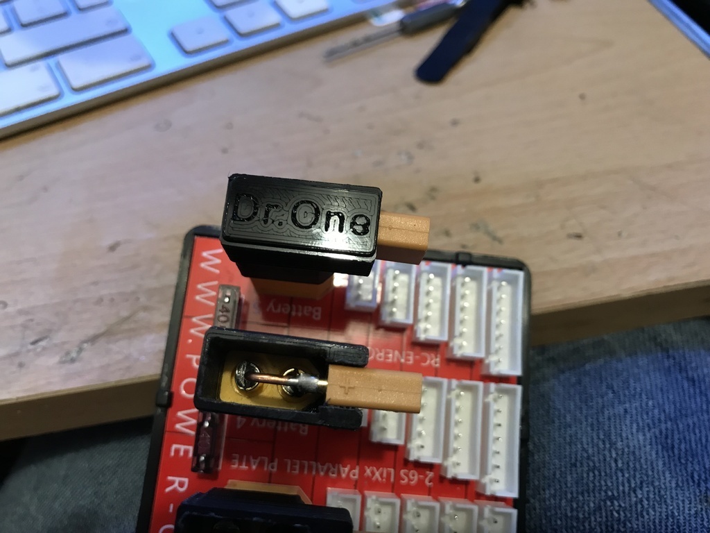 Free 3D file XT60 to XT30 adapter - case.・Object to download and to 3D ...